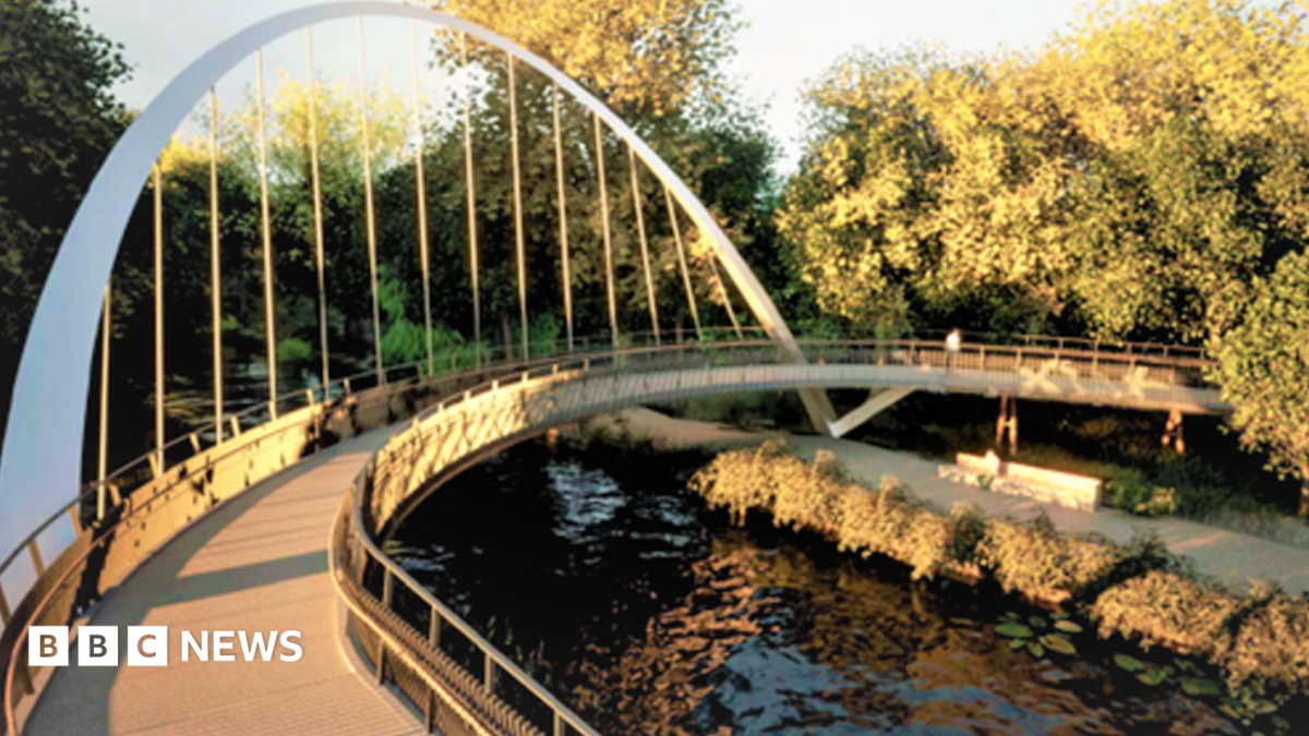 Long Eaton: Design revealed for town's new canal bridge - BBC News