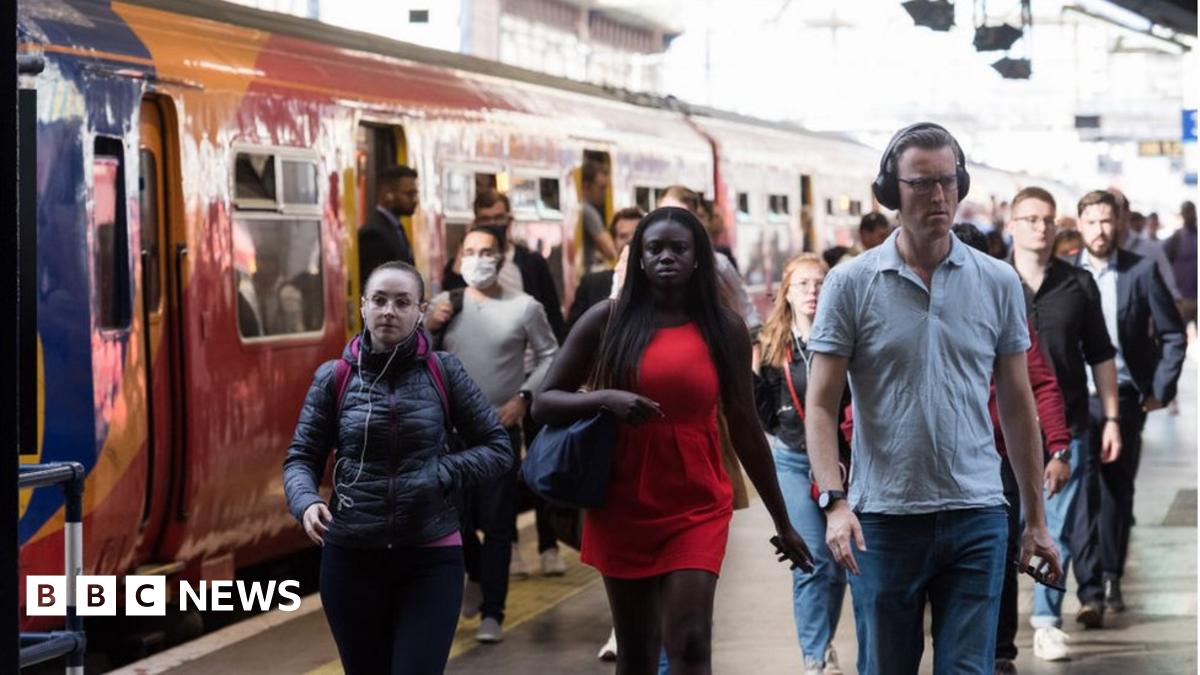 Rail strikes: Biggest strike in 30 years to go ahead as talks fail ...