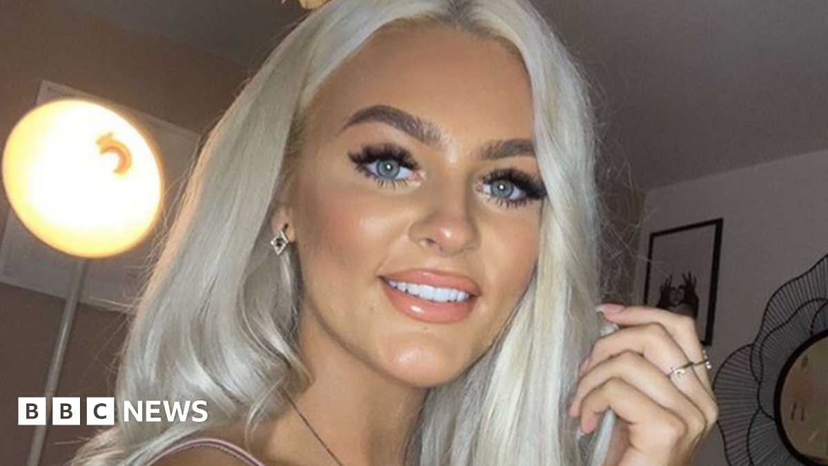 Madalyn Davis death: Police review CCTV footage over Sydney cliff fall ...