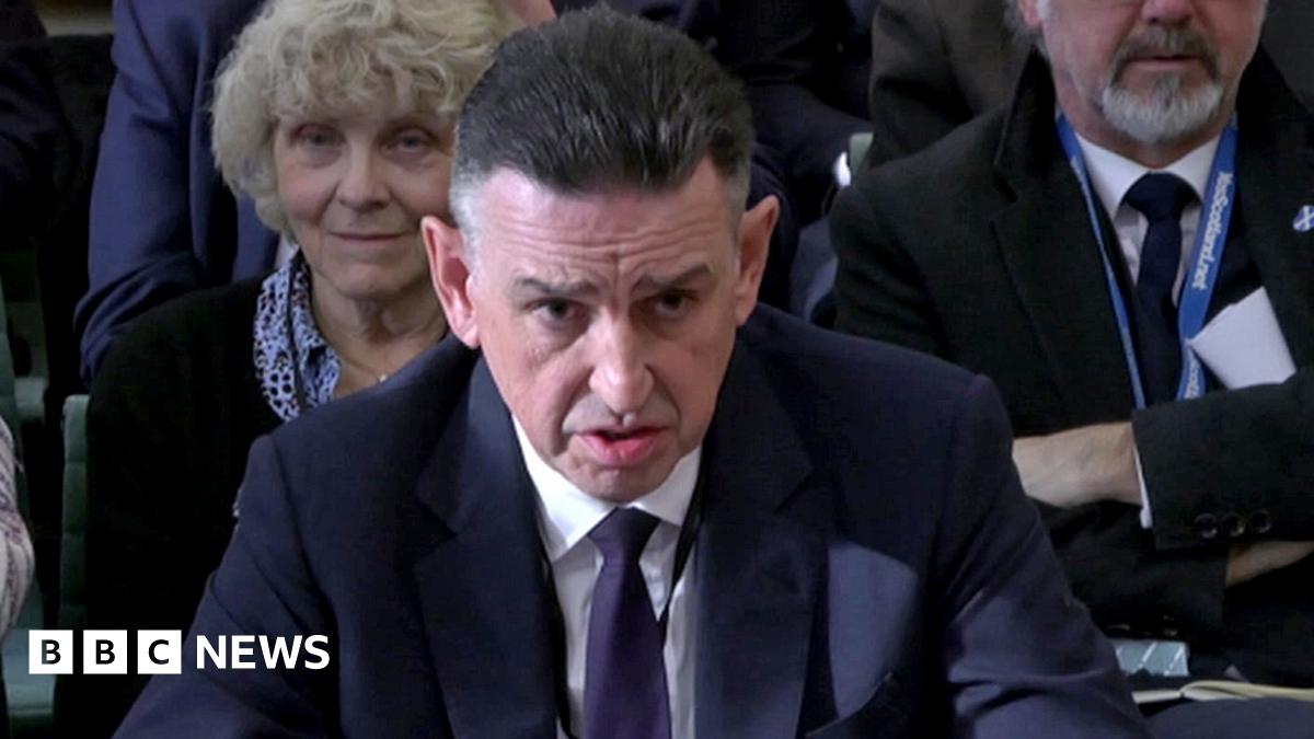 Fujitsu says it is 'morally obliged' to pay into sub-postmasters ...