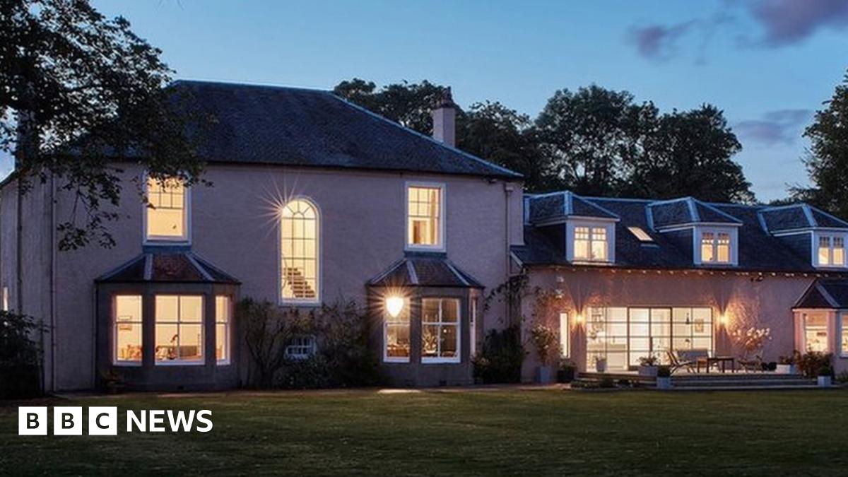 Georgian renovation named Scotland's home of the year - BBC News