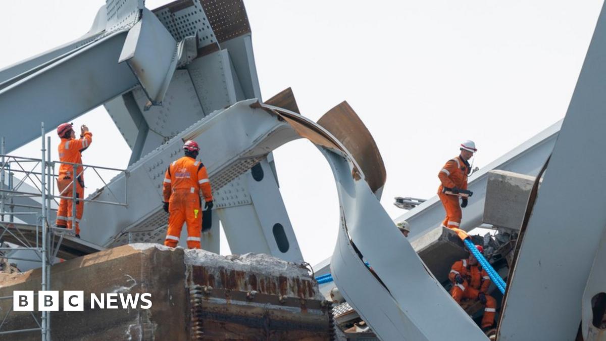 Fifth body found after Baltimore bridge collapse - BBC News