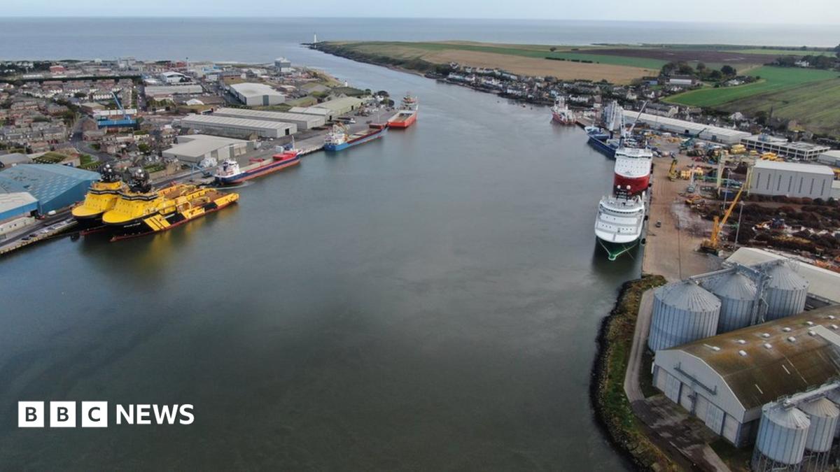 Montrose Port chosen for planned £5.2m offshore wind farm project - BBC ...