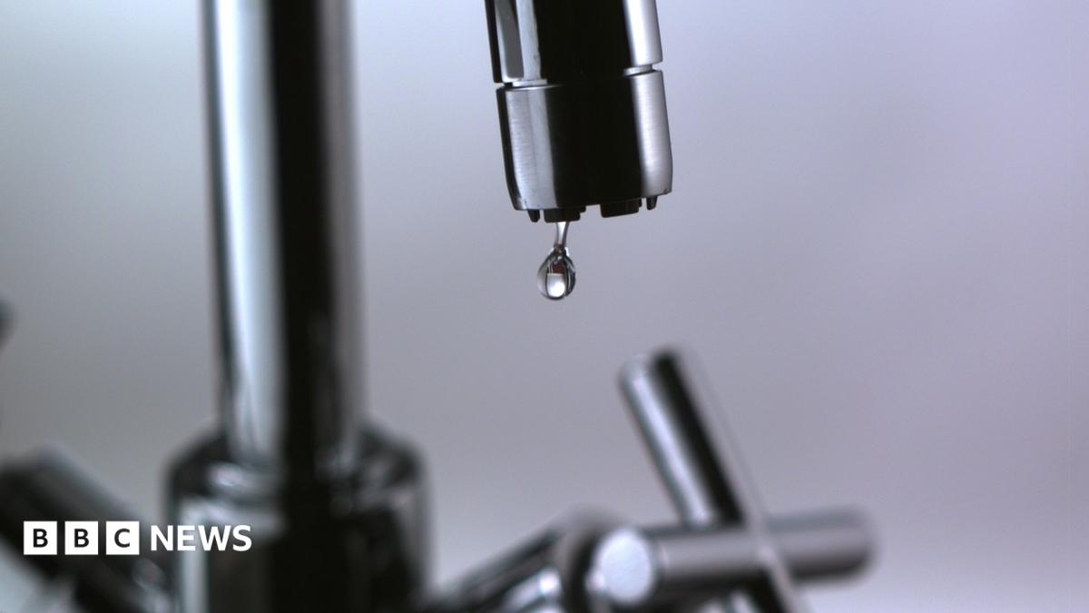 Guernsey drinking water standards reach 100% in tests - BBC News