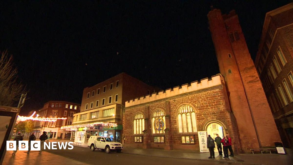 Exeter Safe Space opens to help people on night out - BBC News