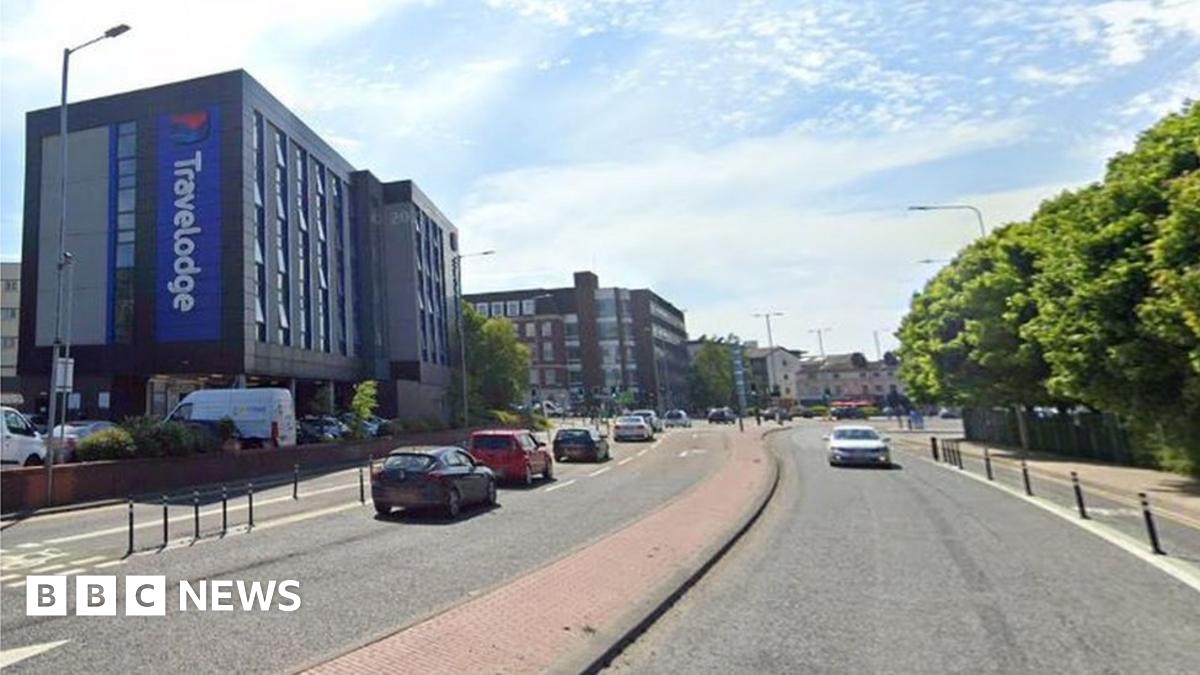 Hull Freetown Way 'to return to dual carriageway' - BBC News