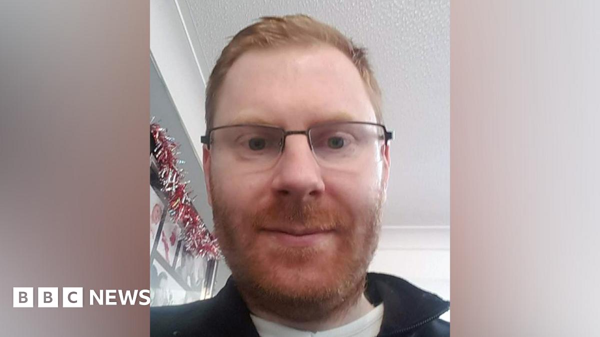 Dad struggled with addiction after crash, ex-wife tells jury - BBC News