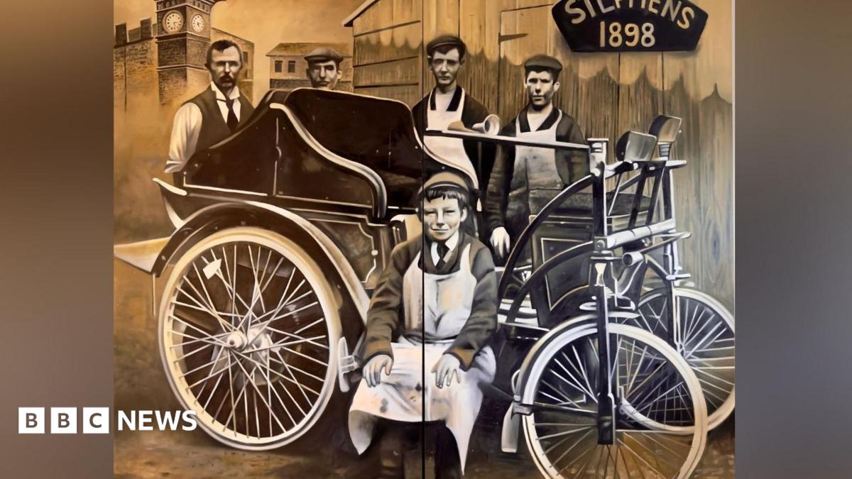 Mural unveiled in Clevedon celebrating Victorian car pioneer - BBC News