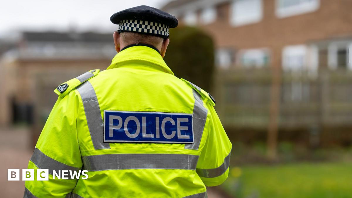 Two men arrested over Whitstable stabbed teen's death - BBC News