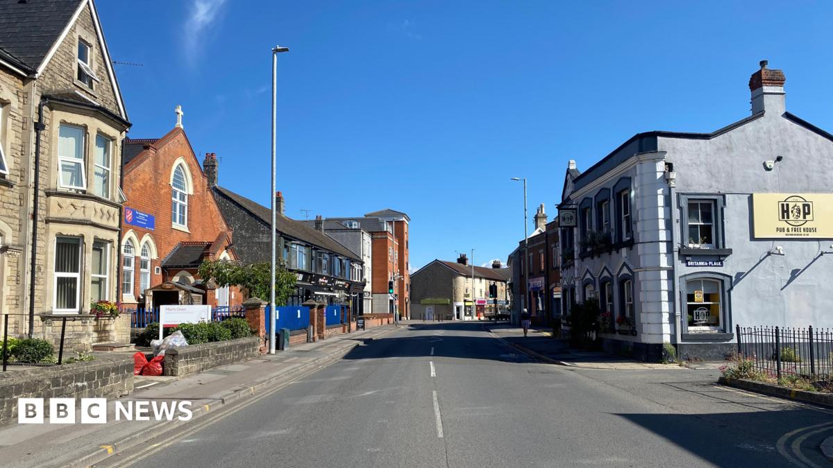 Devizes Road in Swindon reopens after three-month closure - BBC News