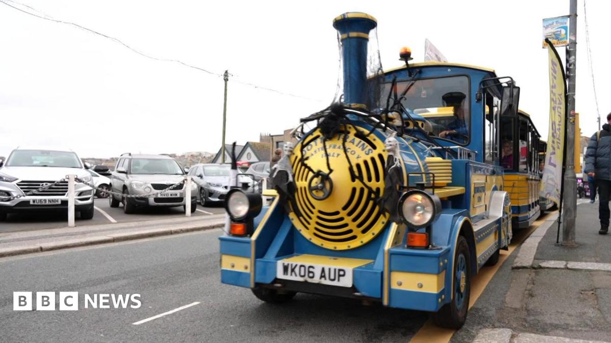 Newquay Land Train taking final passengers before move to Wales - BBC News
