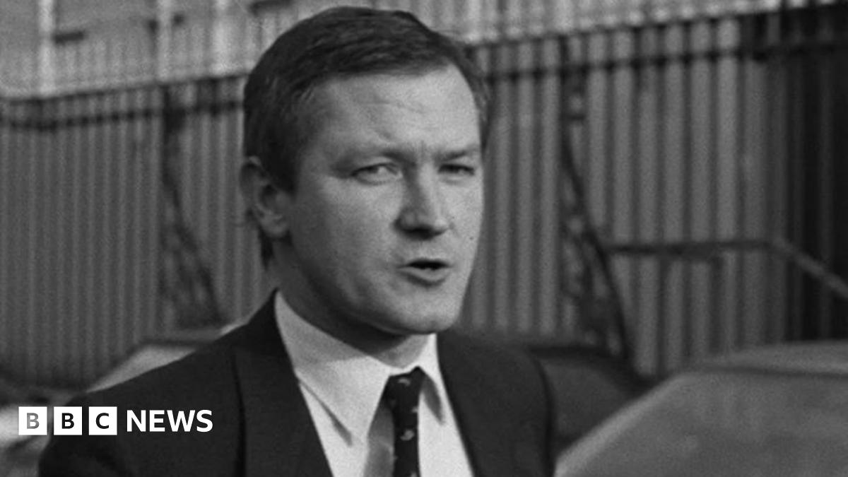 Q&A: The murder of Pat Finucane - BBC News