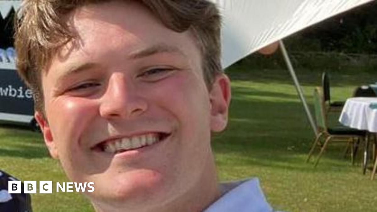 Medway: Soldier's death in river was an accident, inquest finds - BBC News