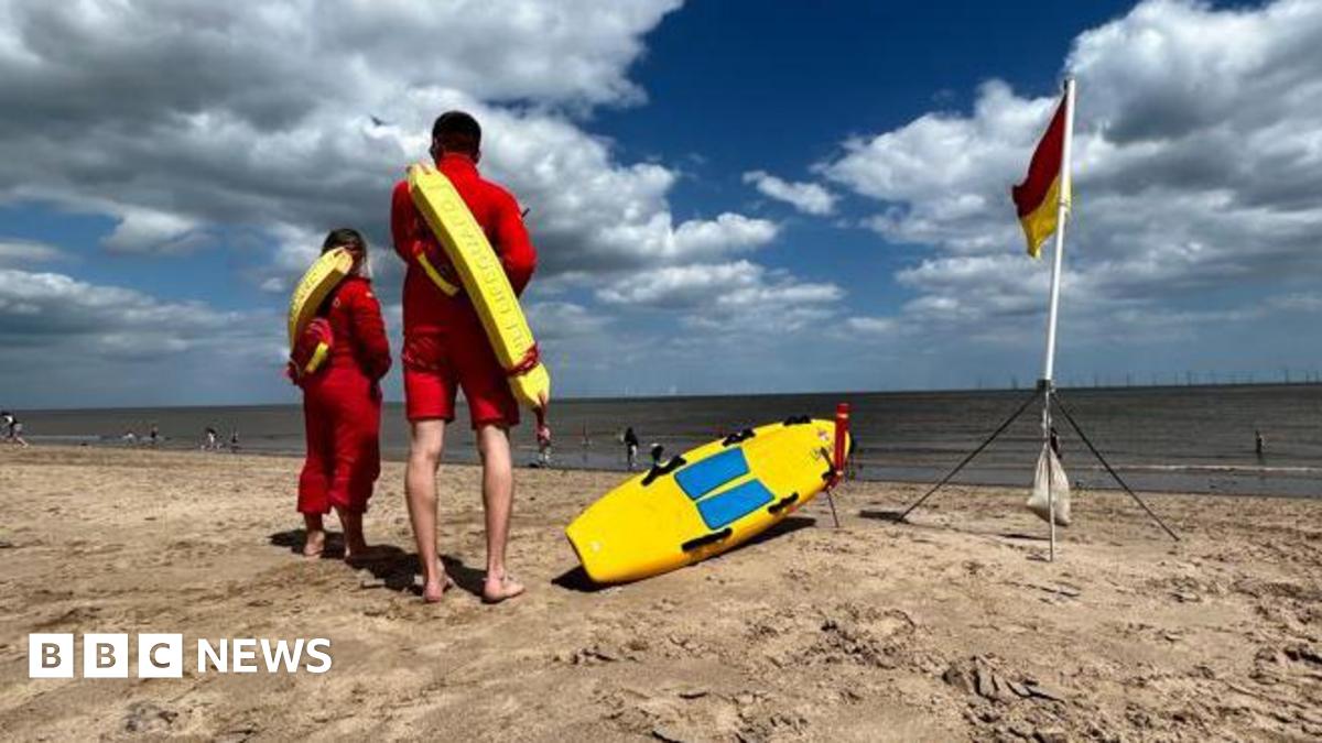 RNLI issues East Coast beach warning for bank holiday weekend - BBC News
