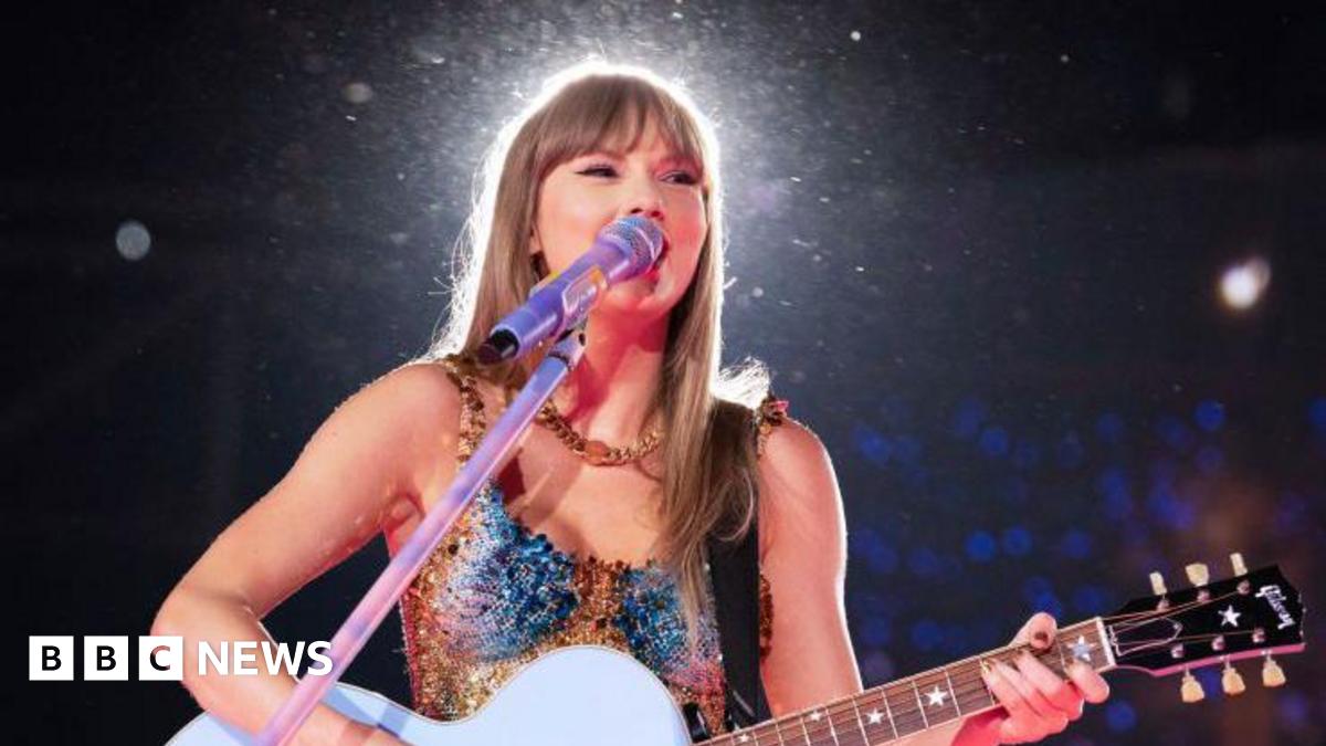 Hundreds of drivers fined on day of Taylor Swift gig - BBC News