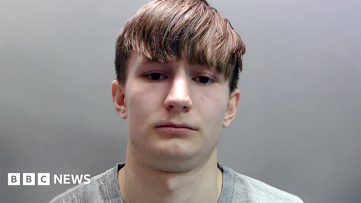 Paul Taylor hammer attack murder: Jack Crawley jailed for life - BBC News