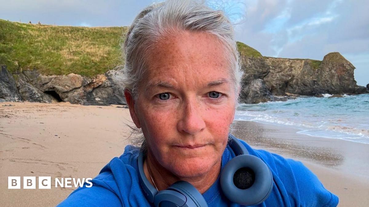 Frome police inspector to complete year-long running challenge - BBC News