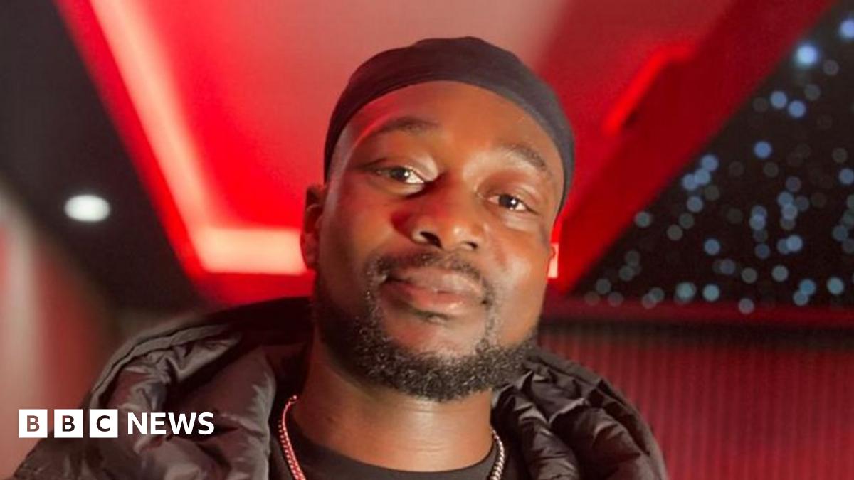 Mental health: NI rappers use their art to deal with grief - BBC News