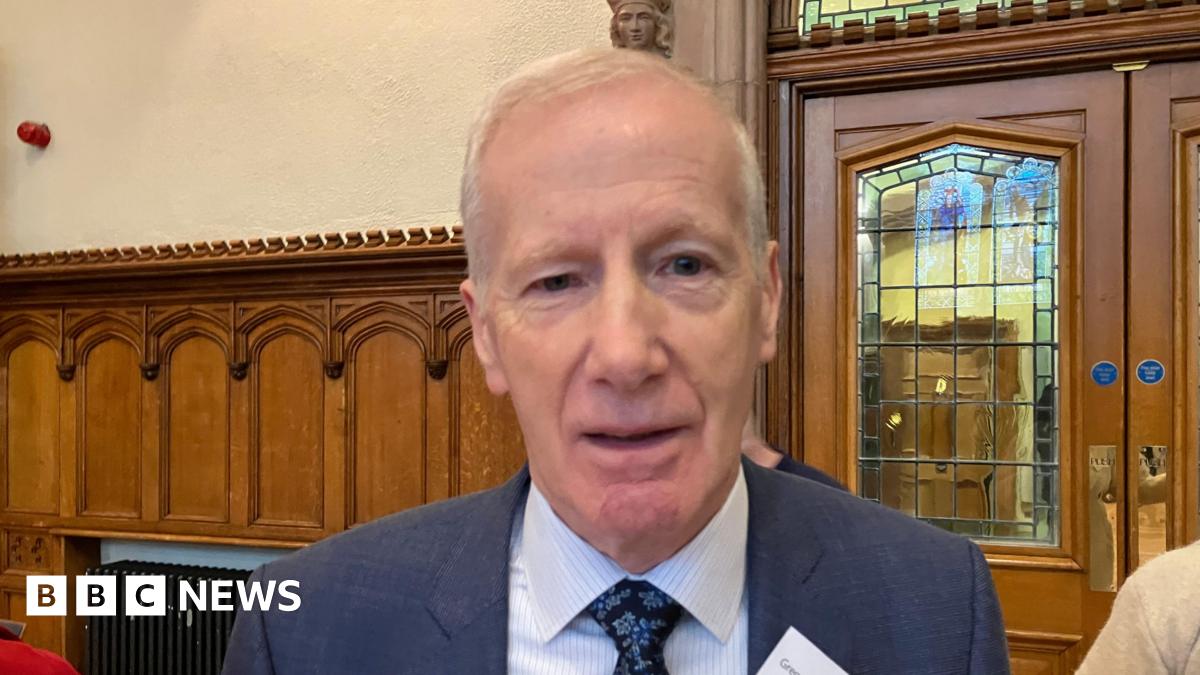 MP Gregory Campbell defends MP defends challenging Irish president's ...