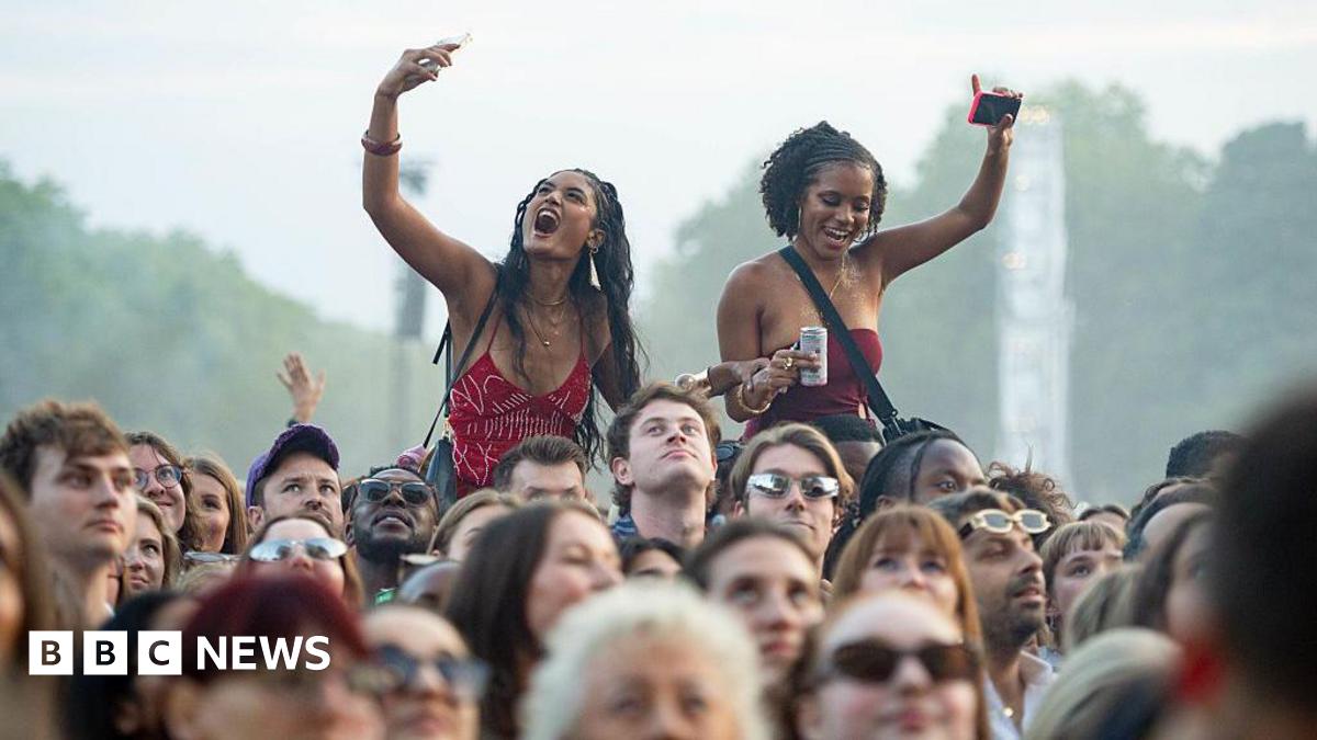 Major new music festival announced for Roundhay Park in Leeds - BBC News