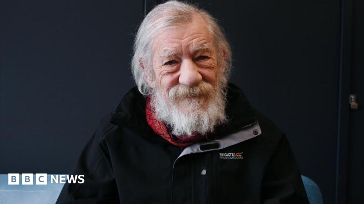 Ian McKellen ‘looking forward' to work return after stage fall - BBC News
