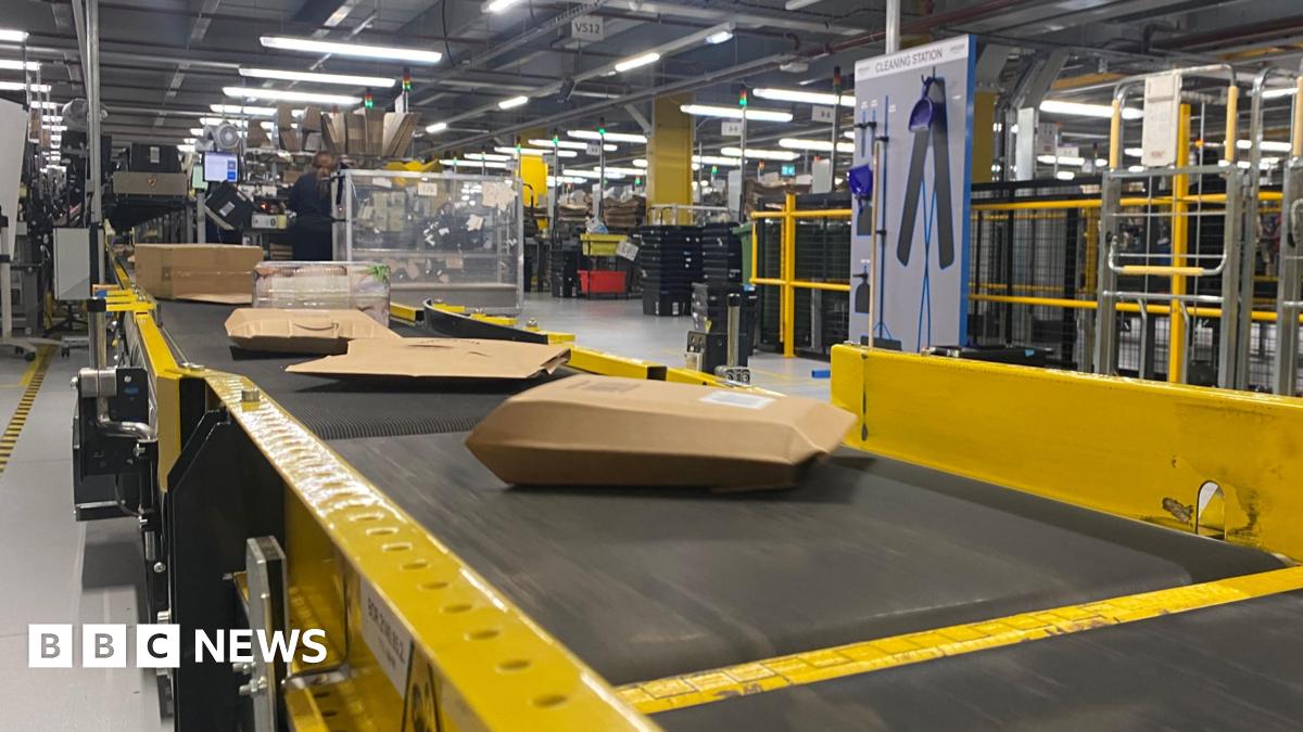 The view from inside and outside Amazon on Black Friday - BBC News