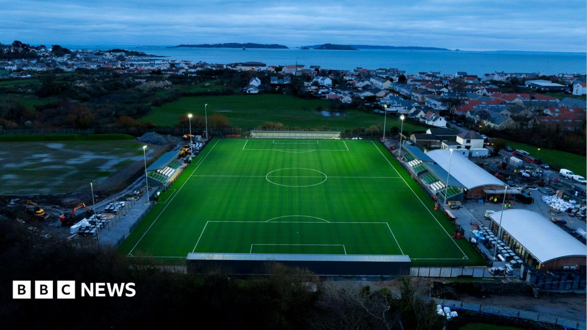 Guernsey's Victoria Park football stadium wins award - BBC News
