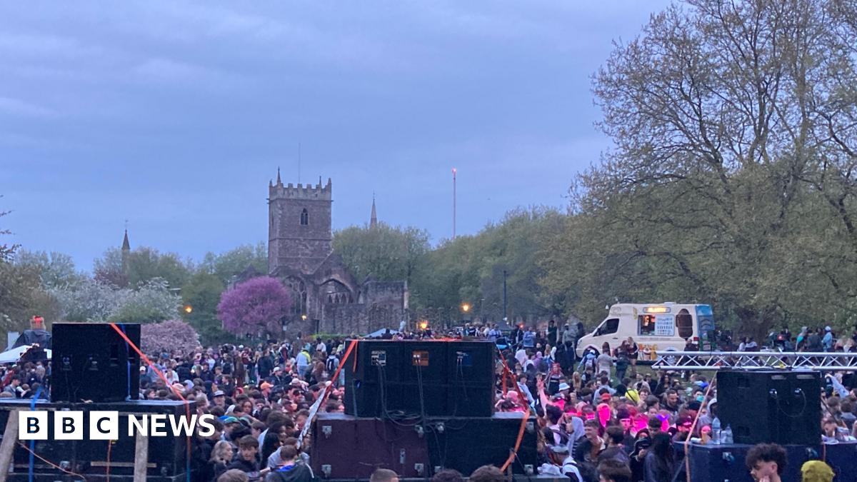 Headlines: Breakfast clubs and rave rage - BBC News