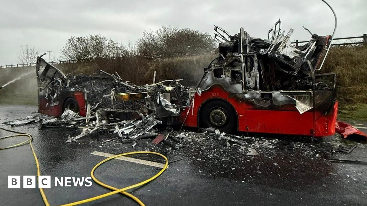 A30 carriageway in Cornwall closed for hours after bus fire - BBC News