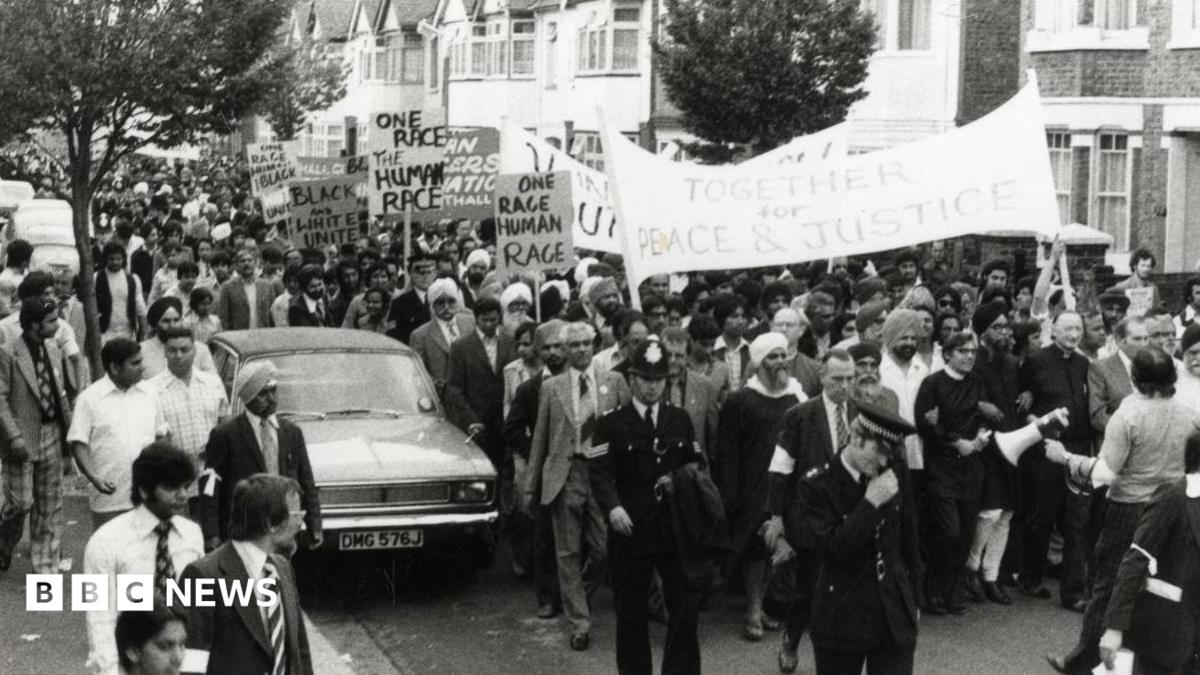 New exhibition to celebrate Coventry's South Asian communities - BBC News
