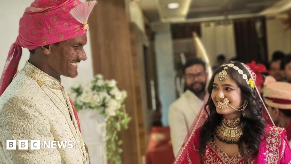 Jabalpur: Indian couple trolled over skin colour after wedding video goes viral - BBC News