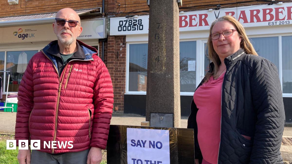 Plan for National Grid mast in Redditch is withdrawn - BBC News