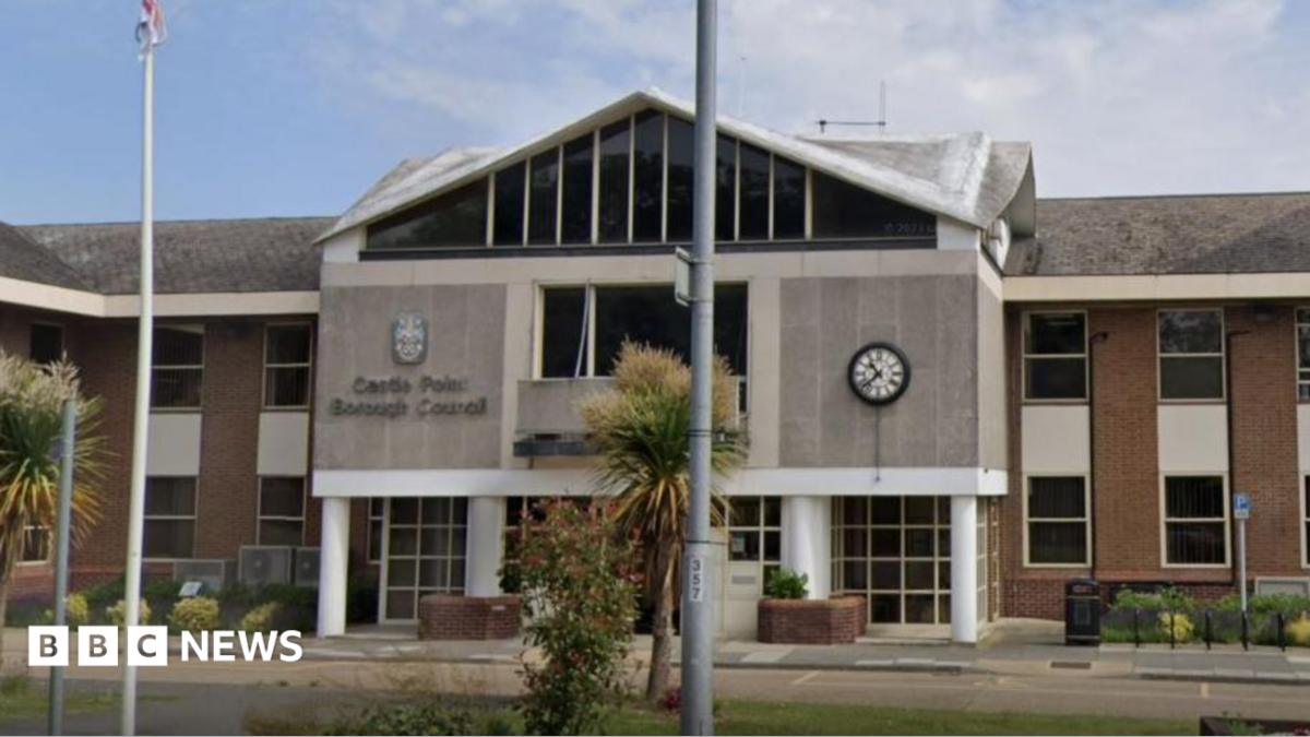 Castle Point Borough Council has failings in housing - report - BBC News