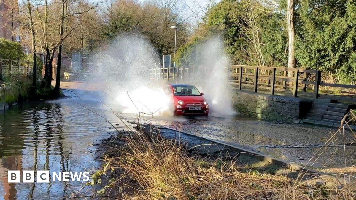 Rufford Ford: Plan to reopen infamous road loved by TikTokers - BBC News