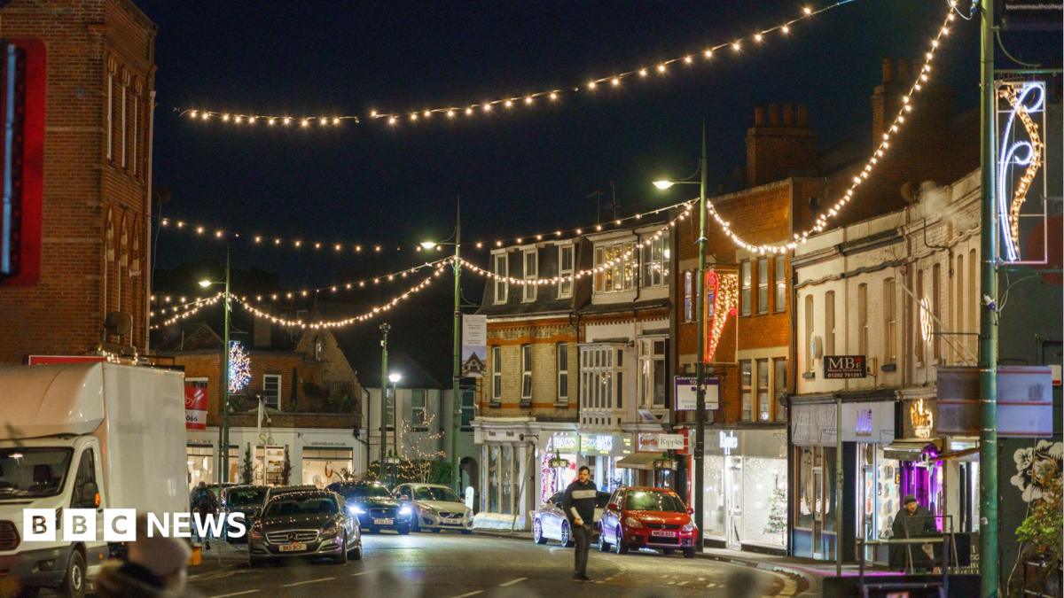 Bournemouth Christmas lights funded by local businesses - BBC News