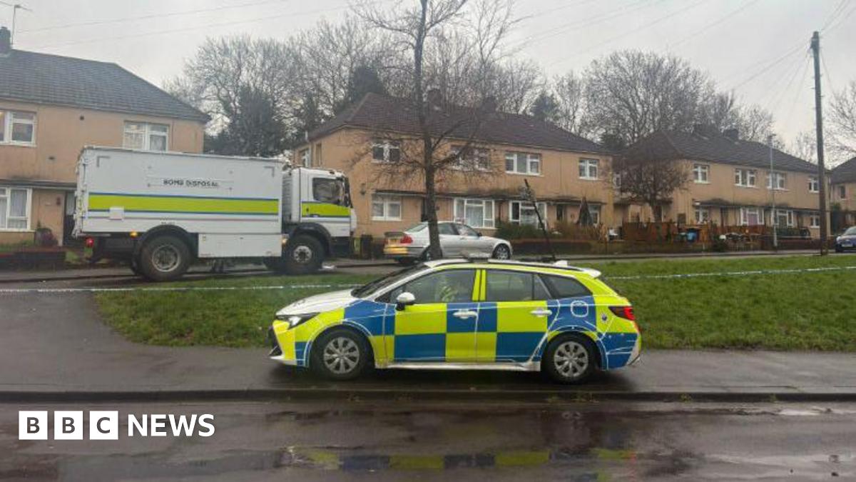 Homes evacuated after counter-terror raid in Horfield - BBC News