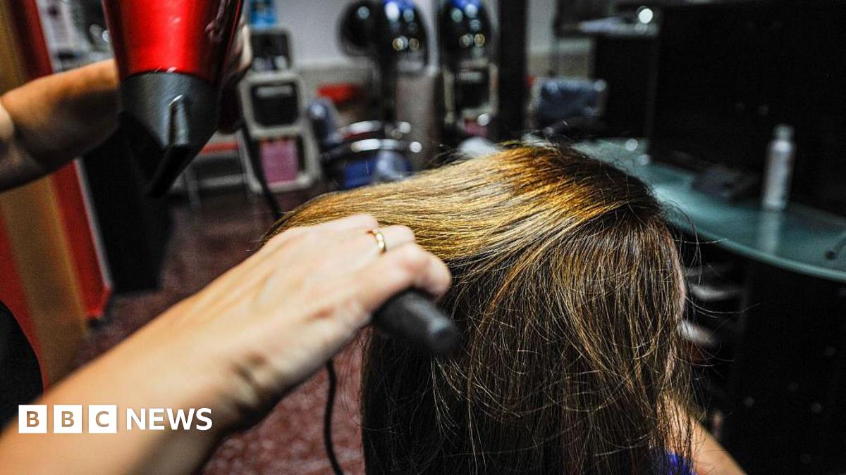 Kent hairdressers 'fear for their future' due to soaring costs - BBC News