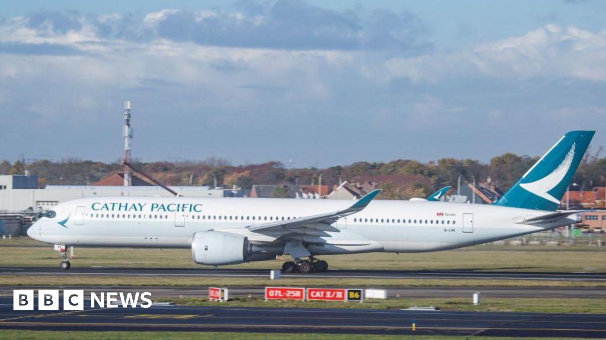 Cathay Pacific grounds planes after engine problem - BBC News