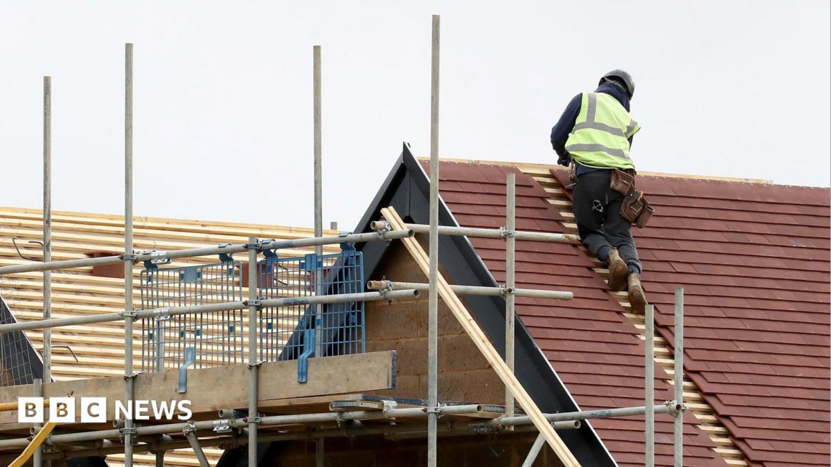 Cornwall Council launches home repair loan scheme - BBC News