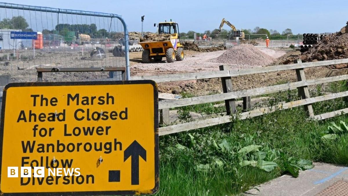 Swindon roadworks finished ahead of new homes construction - BBC News