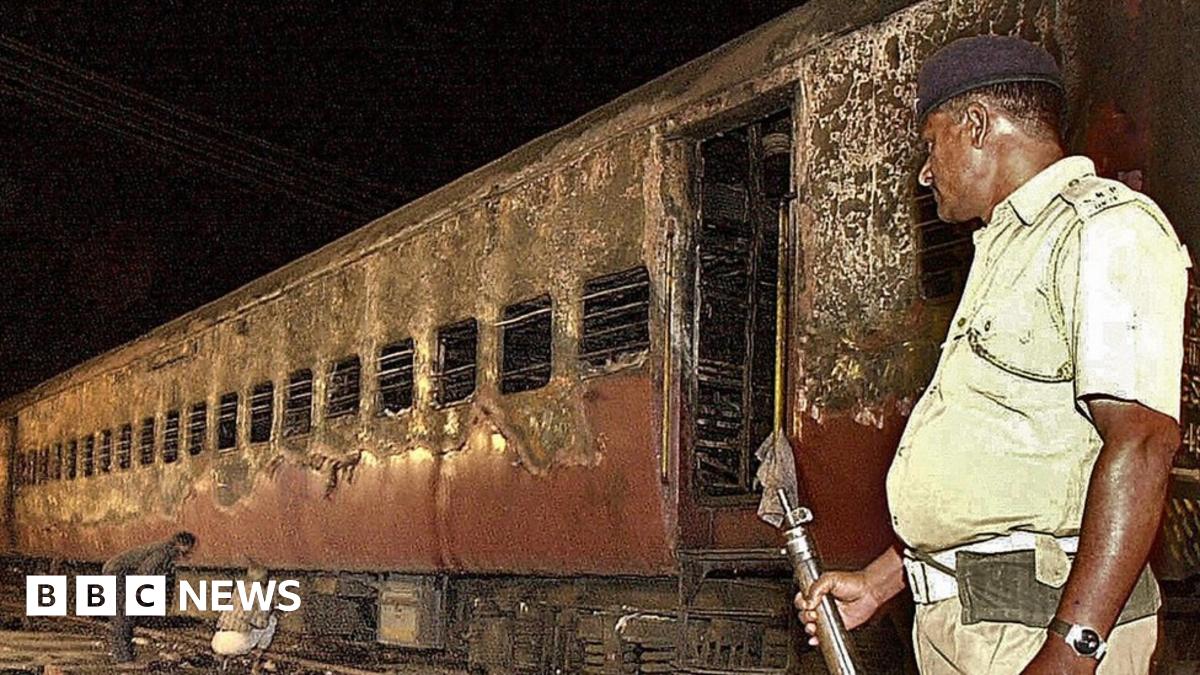 Godhra train fire: India court commutes death sentences - BBC News