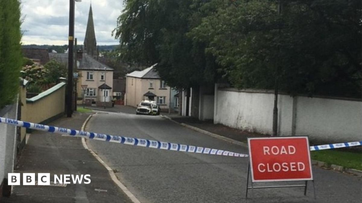 Strabane: Two arrests and searches in New IRA investigation - BBC News
