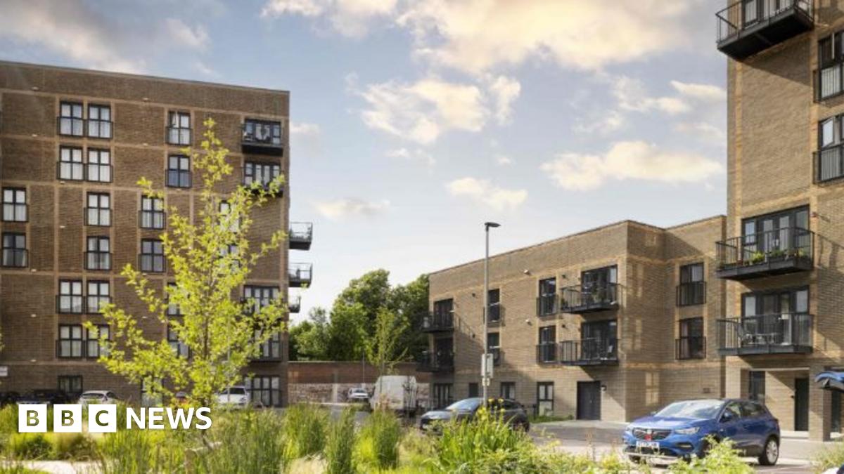 Portsmouth: Kingston Prison transformed into affordable homes - BBC News