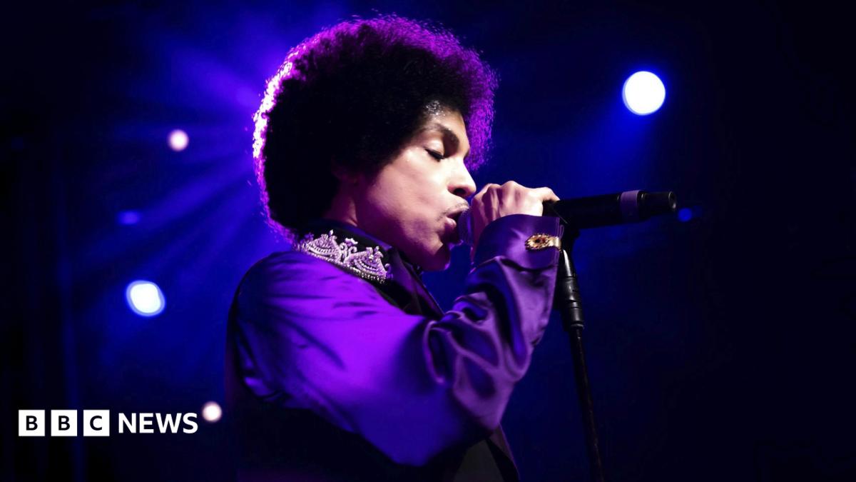 Prince's Paisley Park home to host celebration of singer's life - BBC News