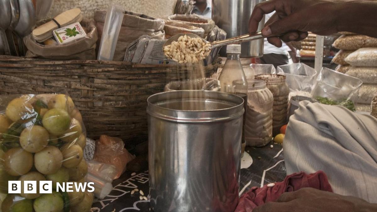 The street food that silences even the most heated debate - BBC News