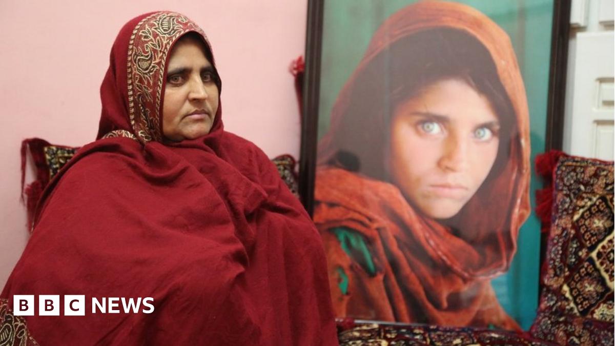 ‘Afghan girl’ Sharbat Gula in quest for new life - BBC News