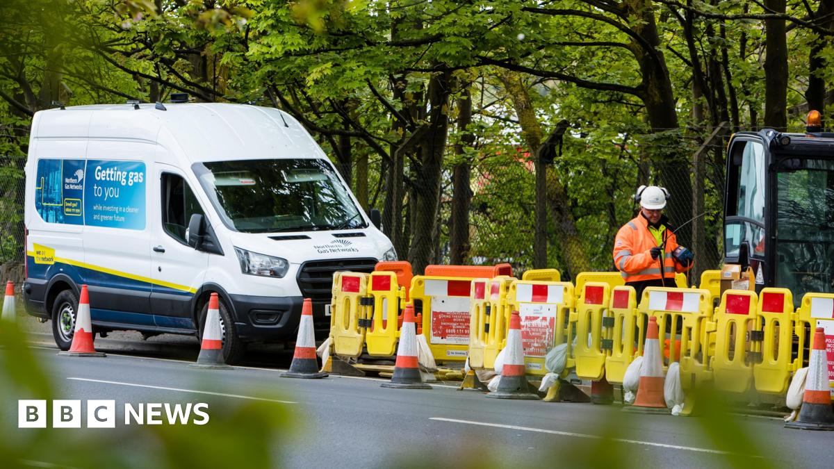 Pocklington road closure to allow for gas pipework repairs - BBC News