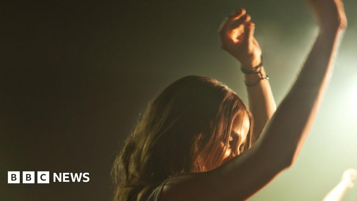 Injection spiking at Cambridge University college event reported - BBC News