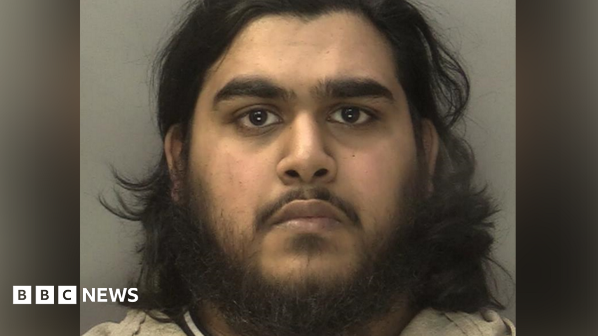 Birmingham man jailed for possessing bomb-making video - BBC News