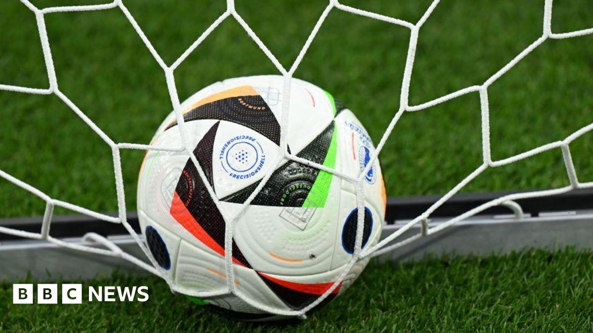 Man denies racial abuse of boy, 11, at Aberdeen football match - BBC News